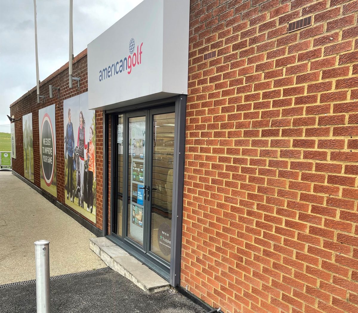 American Golf Store Barnet, North London | A1 Golf Range